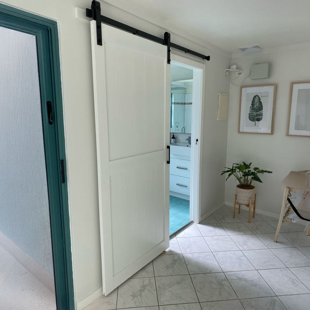 Bright White Barn Doors-Middle bar -Barn Door Outlet – BarnDoorOutlet