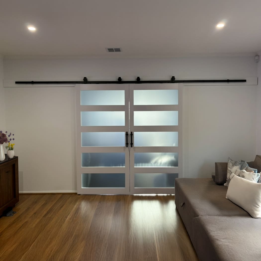 Glass White Barn Doors -Barn Door Outlet – BarnDoorOutlet